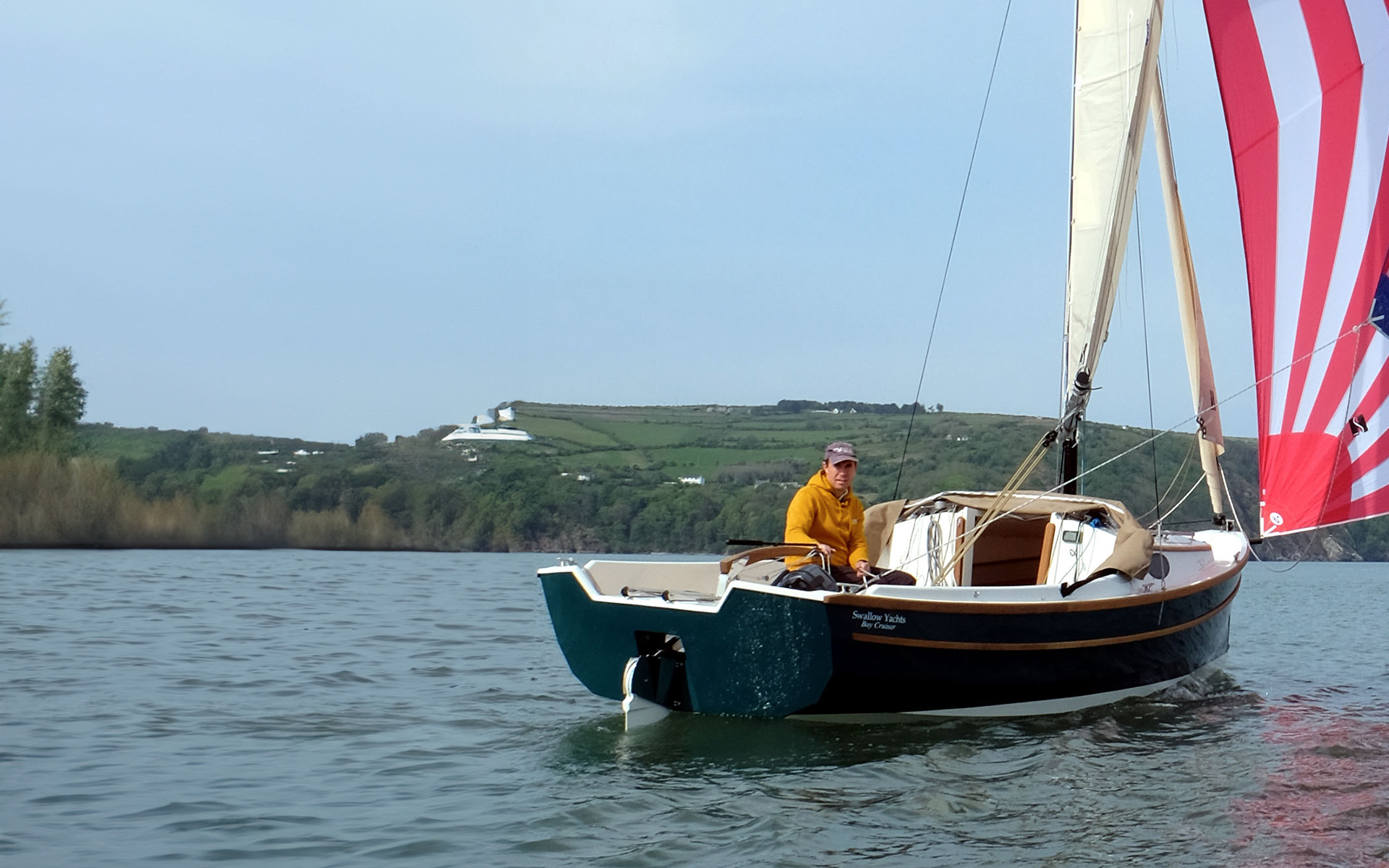 Swallow Yachts | The BayCruiser 21