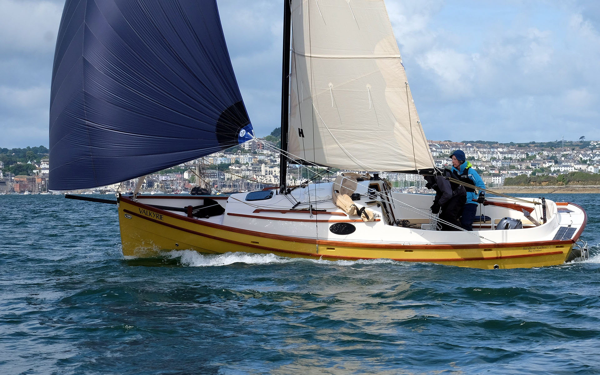 Swallow Yachts - The BayCruiser 23